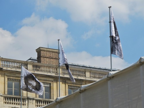 Yan Pei Ming, le drapeau noir des pirates flotte au Jardin emprunté du ...